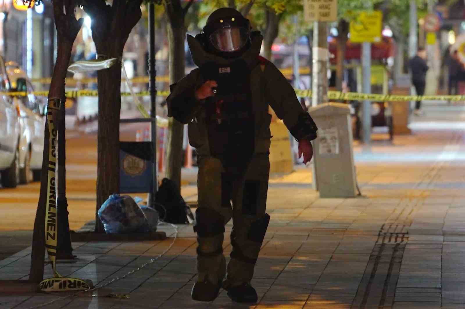 Kırıkkale’nin en işlek caddesinde şüpheli paket paniği: Polis meraklı ...