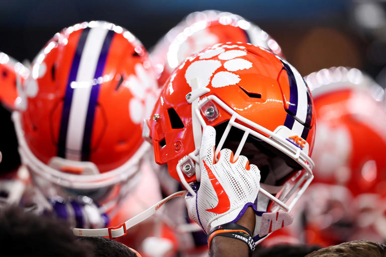 Clemson football vs. South Carolina rivalry won't be televised on ESPN ...