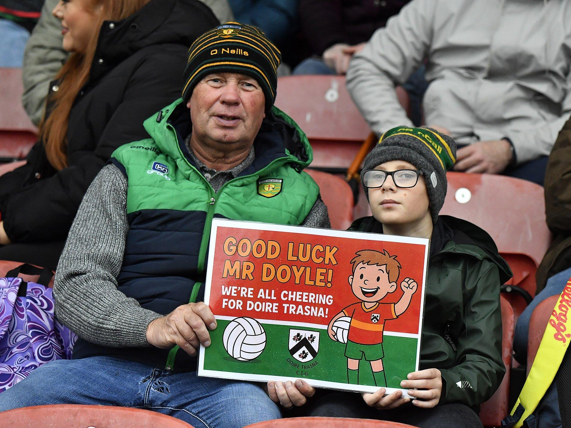 21 great pictures of fans at Doire Trasna V Slaughtmanus Junior Cup ...