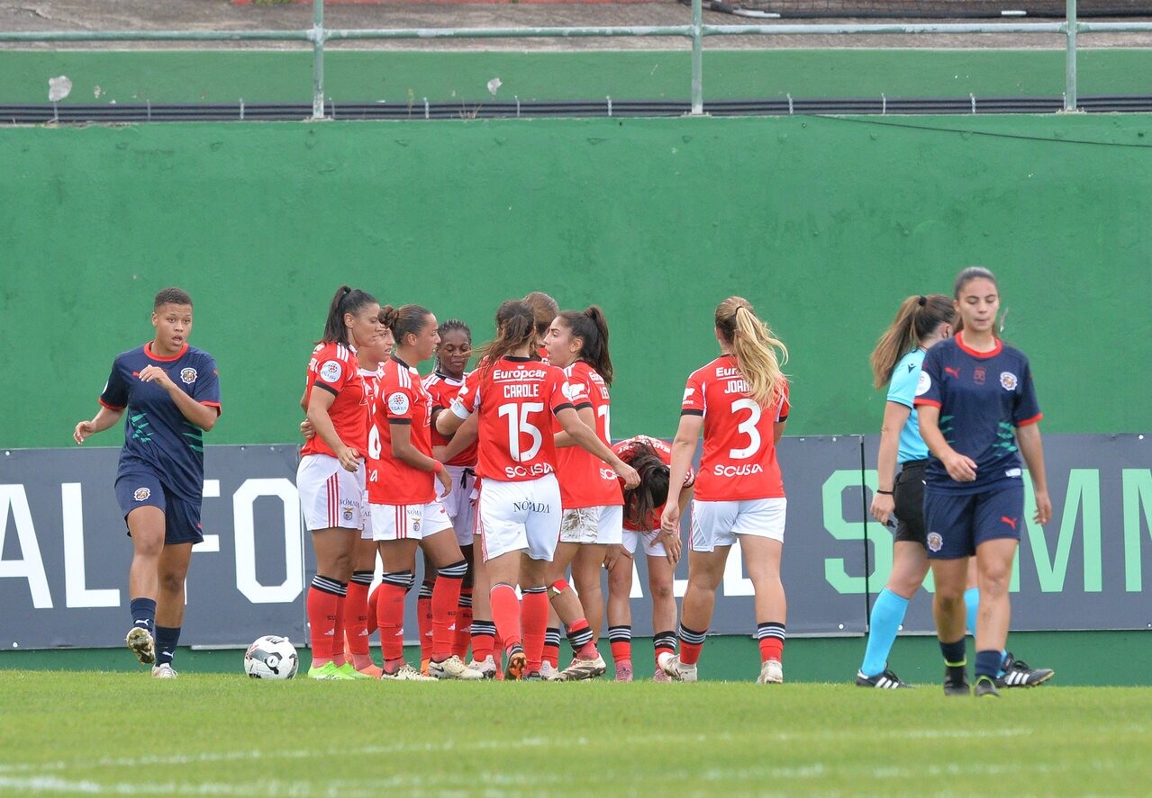 Benfica goleia e Sporting empata em Vila do Conde; Valadares e ...