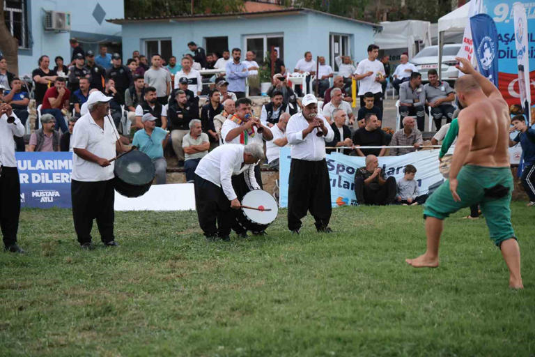 İsmet Atlı Karakucak Güreşleri’ni Recep Kara kazandı