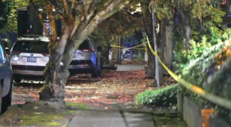 Man found shot dead on sidewalk in SE Portland, police say