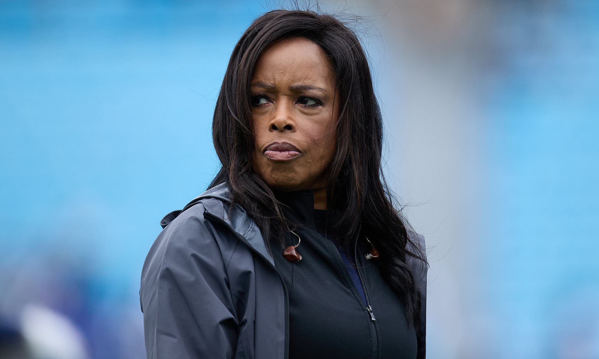 Fans share concerns for 'slurring' reporter Pam Oliver during NFL coverage