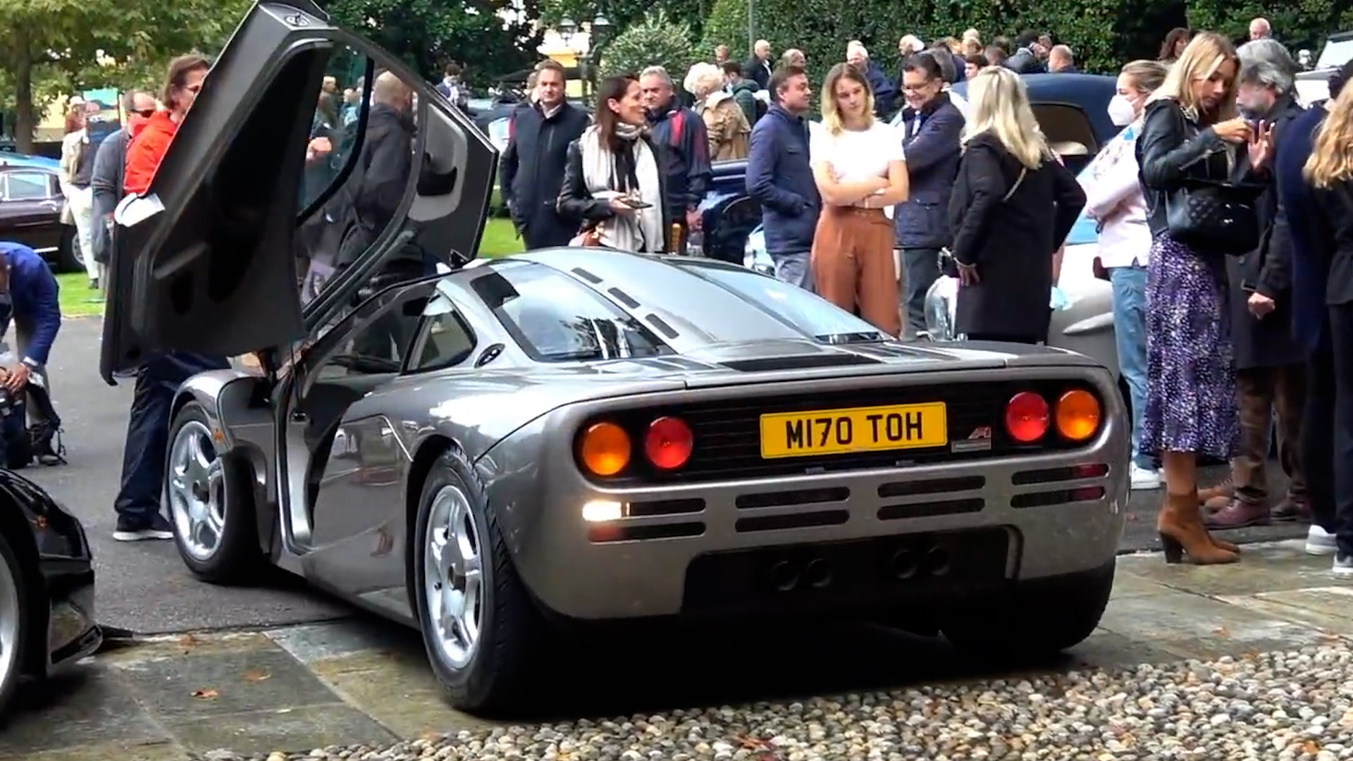 McLaren F1 power sliding at Villa d’Este Parade