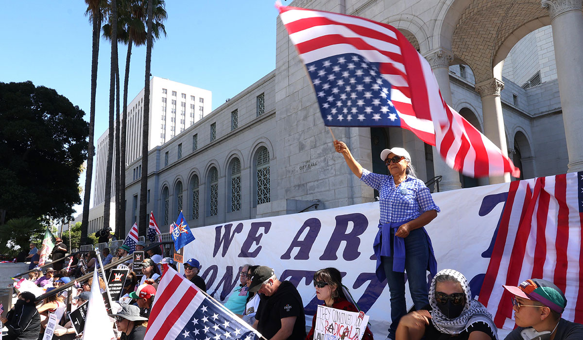 Donald Trump posts clip of himself in crown as No Kings protests sweep ...