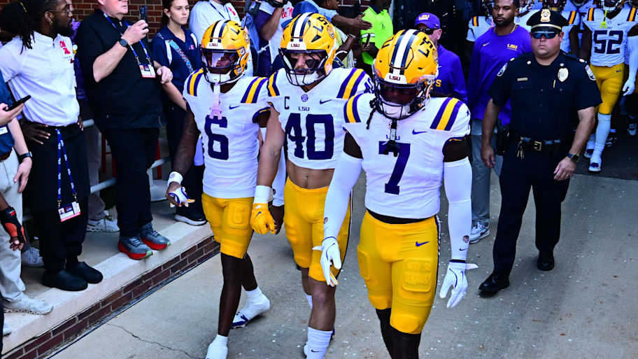 AP Poll Top-25 Chaos After LSU Football, Nebraska Cornhuskers and USC ...