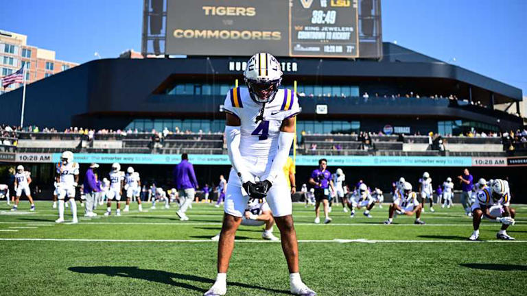 AP Poll Top-25 Chaos After LSU Football, Nebraska Cornhuskers and USC ...