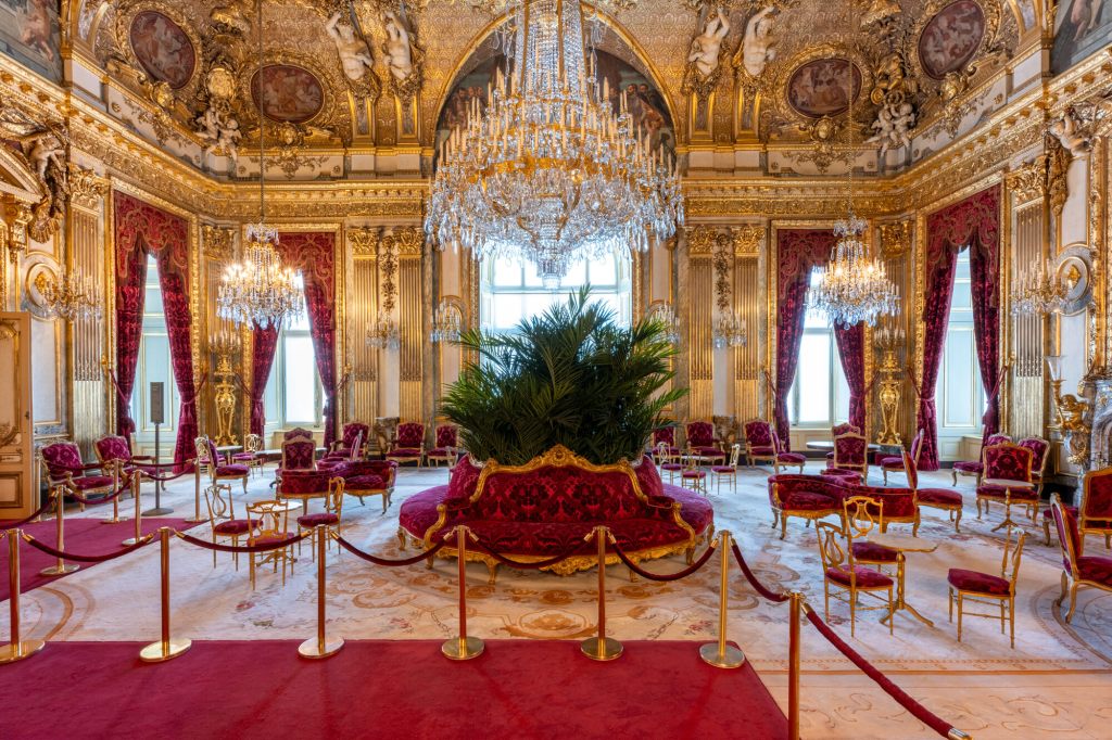 Napoleon-era Jewels Stolen in Louvre Museum Robbery