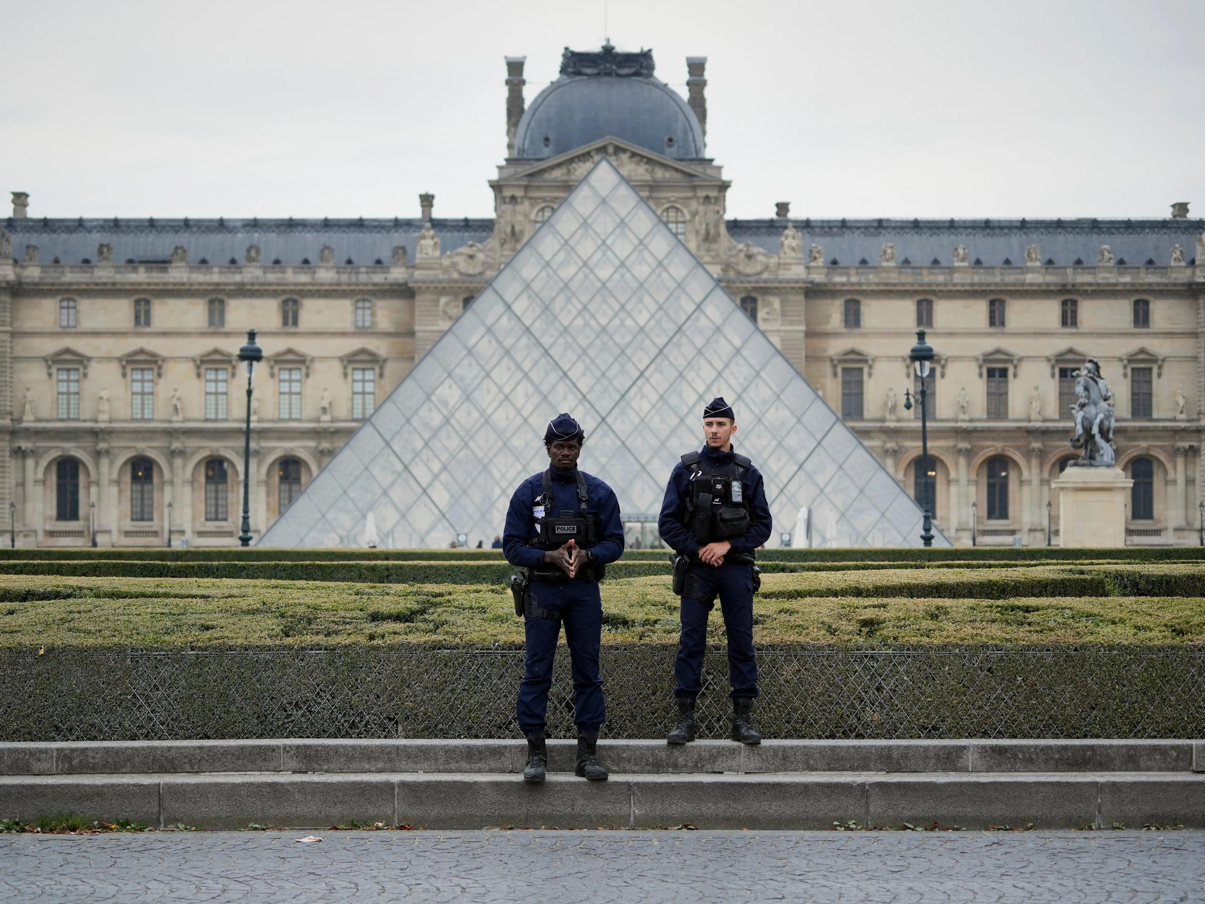 Suspects in Louvre jewelry heist arrested, authorities say
