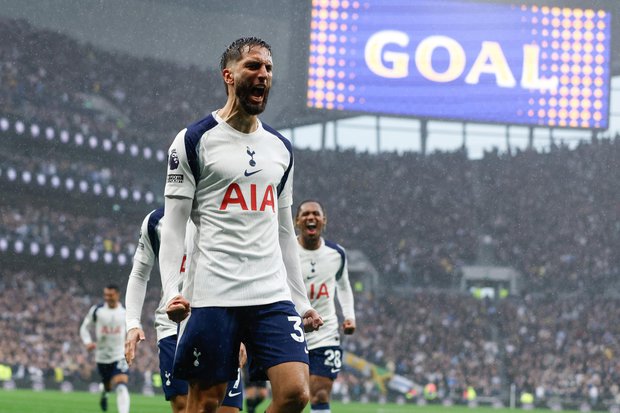 Premier: Rodrigo Bentancur convirtió para Tottenham, que perdió ante ...