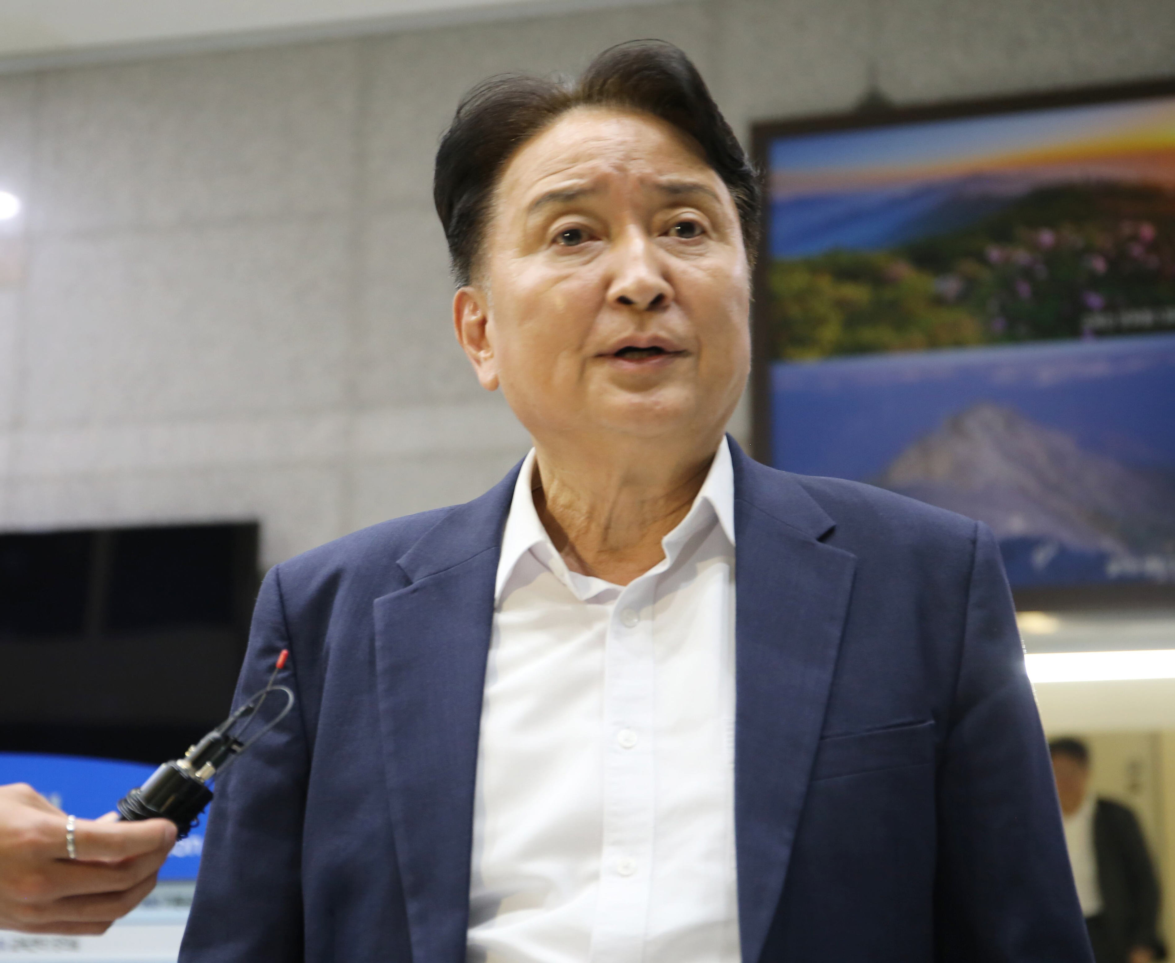 Chungcheongbuk-do Governor Kim Young-hwan Undergoes 12-Hour Corruption ...