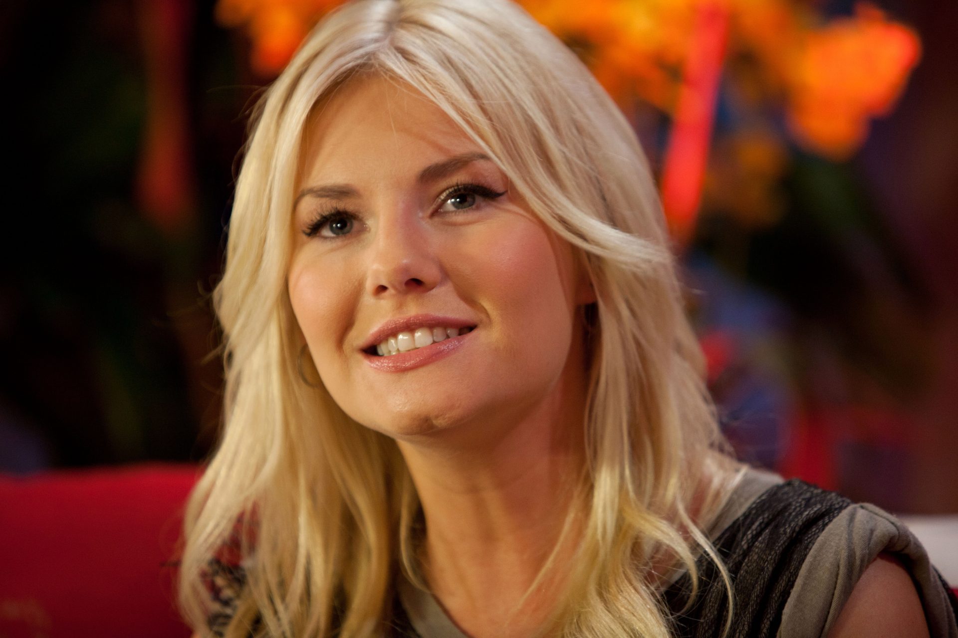 Cosa fa oggi Elisha Cuthbert, la celebre figlia di Jack Bauer nella ...
