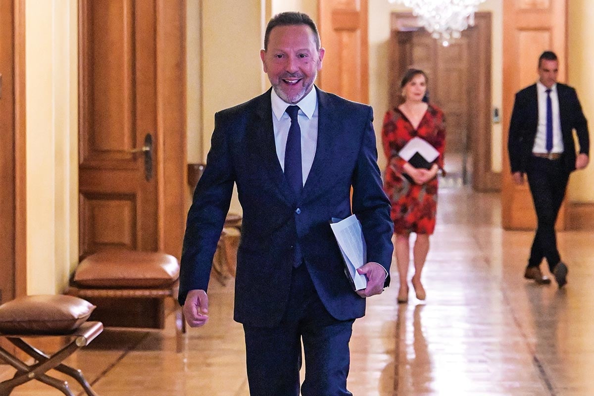 Έρευνα «δημοκρατίας» μέρος 7ο: Θυσίασε τη μεσαία τάξη για να διασώσει ...