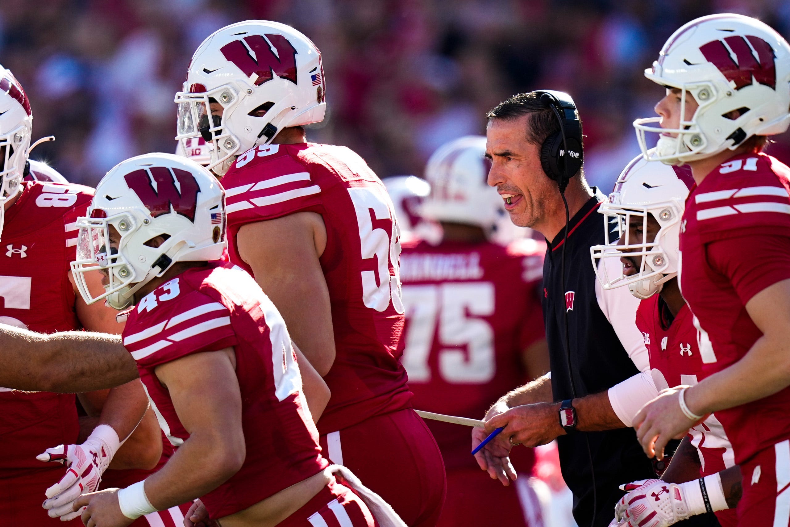 Wisconsin football schedule: Are the Badgers playing today in Week 10?