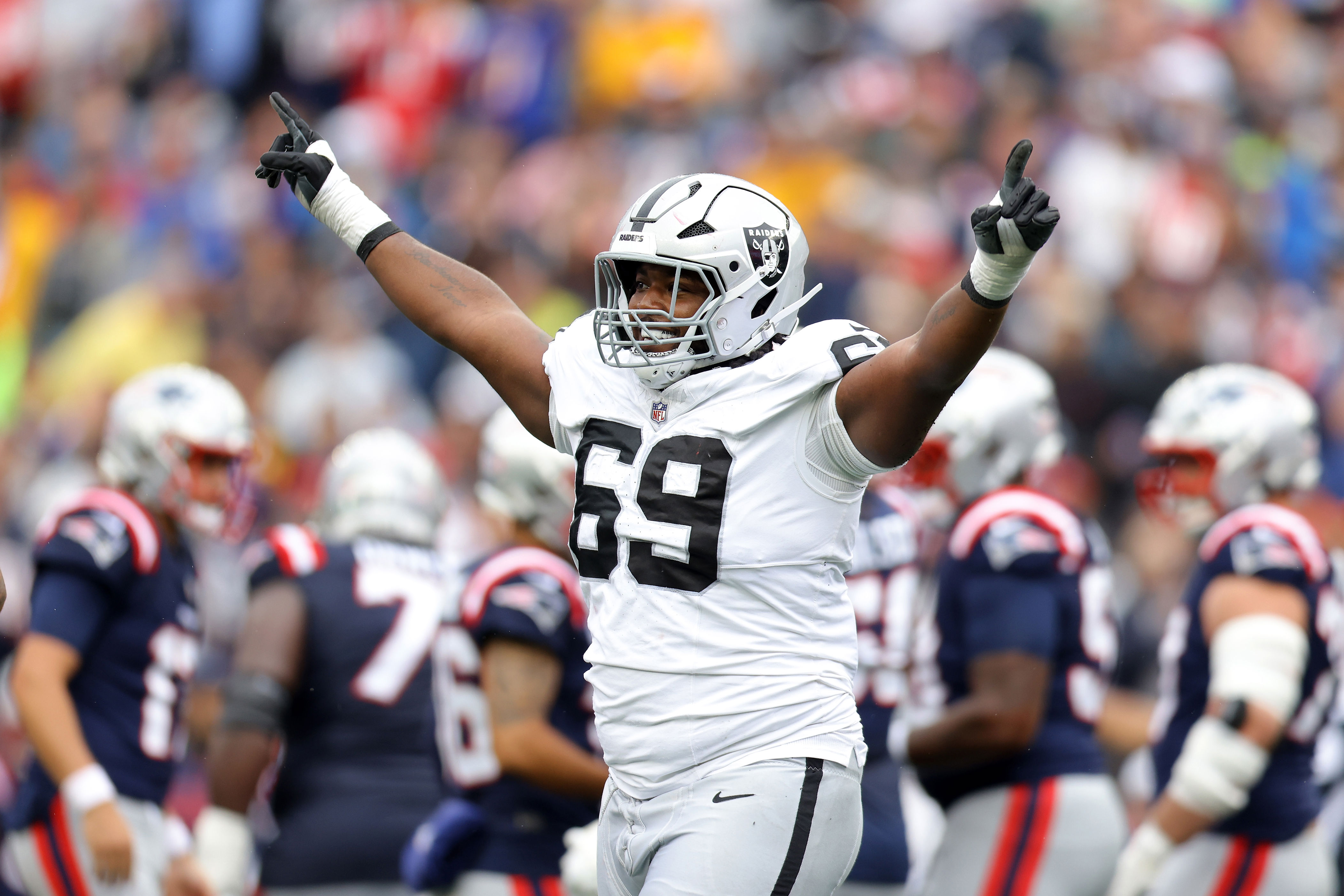 Adam Butler injured during pregame warmups versus Chiefs