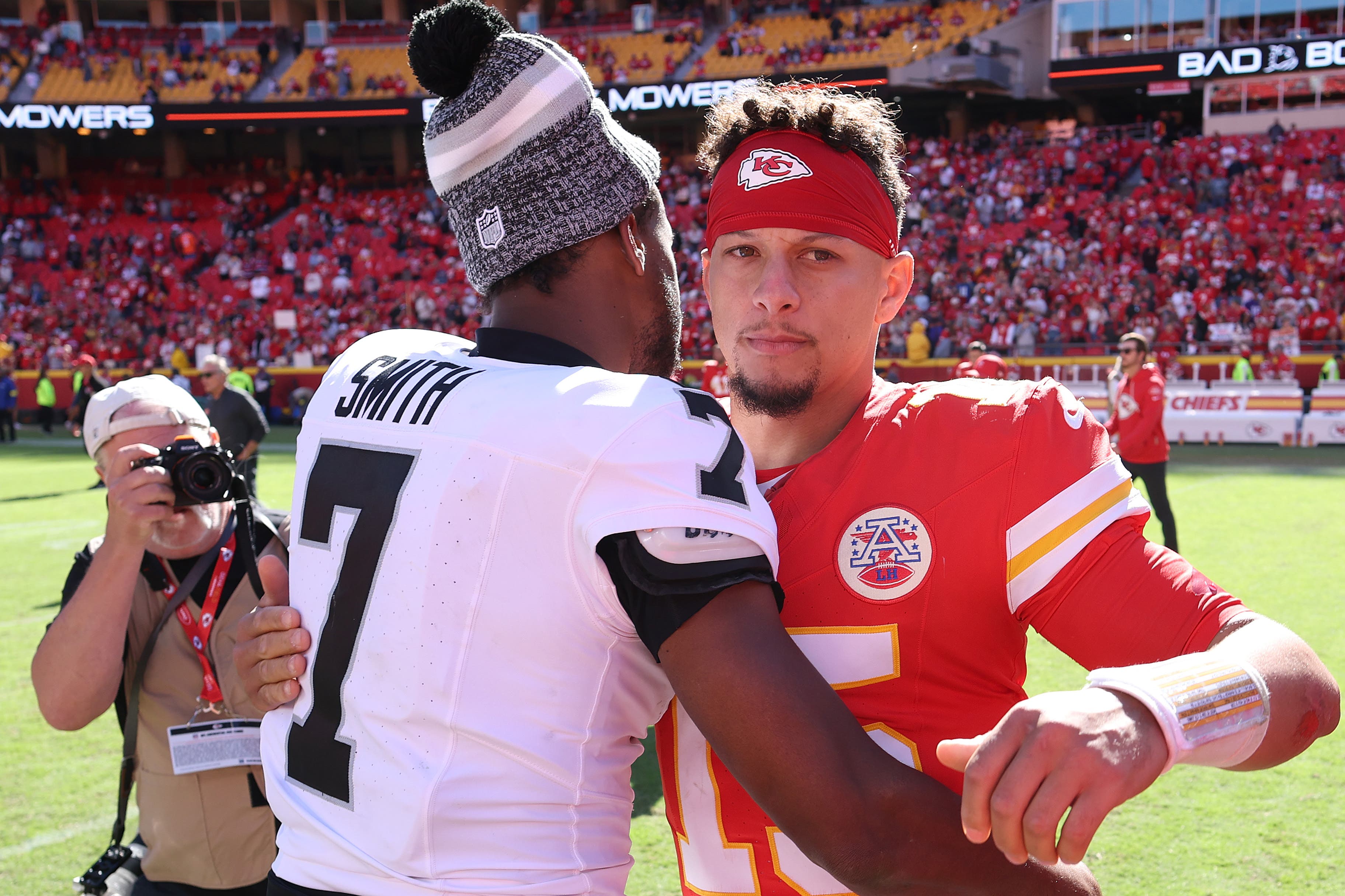 Raiders' Patrick Mahomes sack celebration backfires in viral post