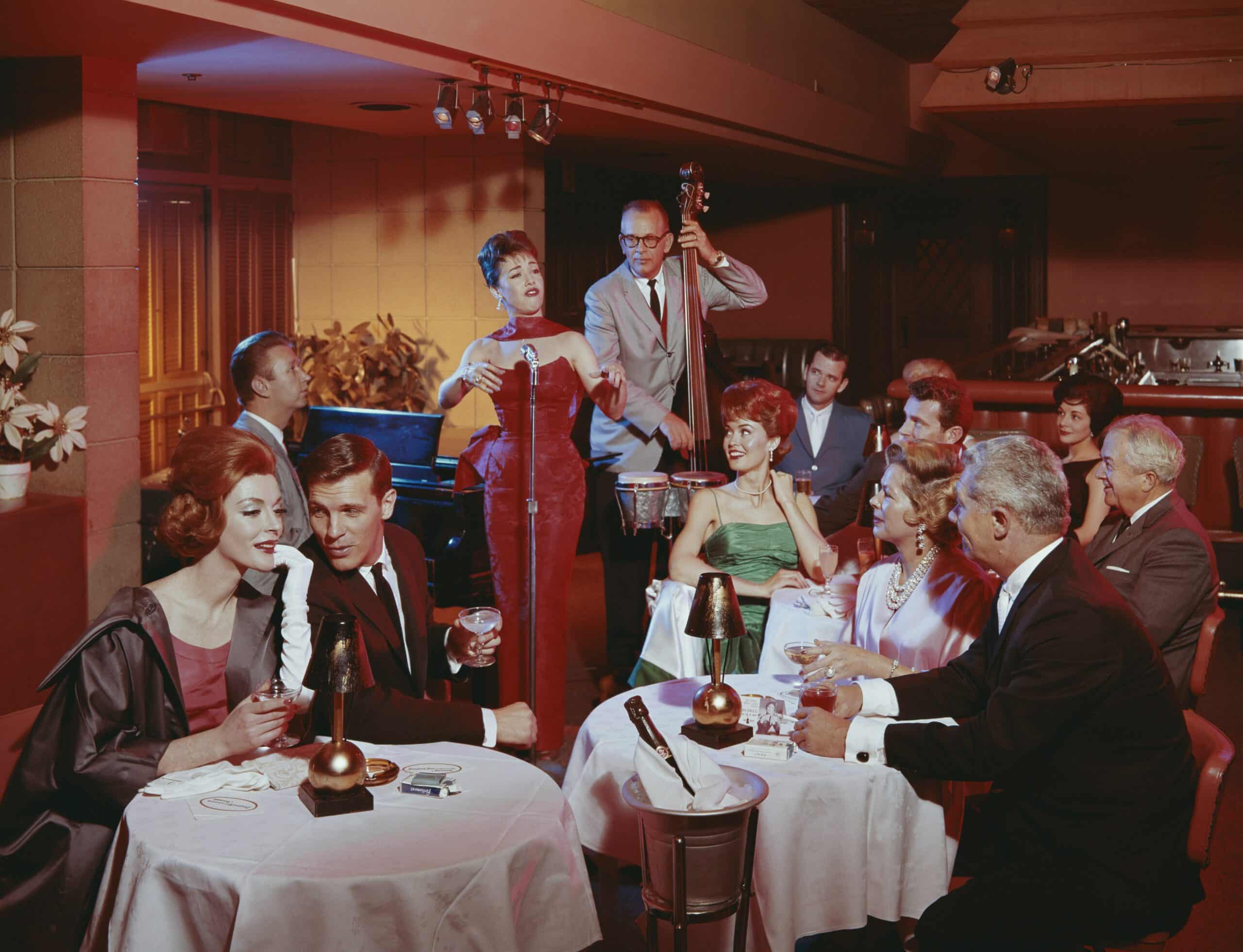 How to host a fabulous murder mystery party