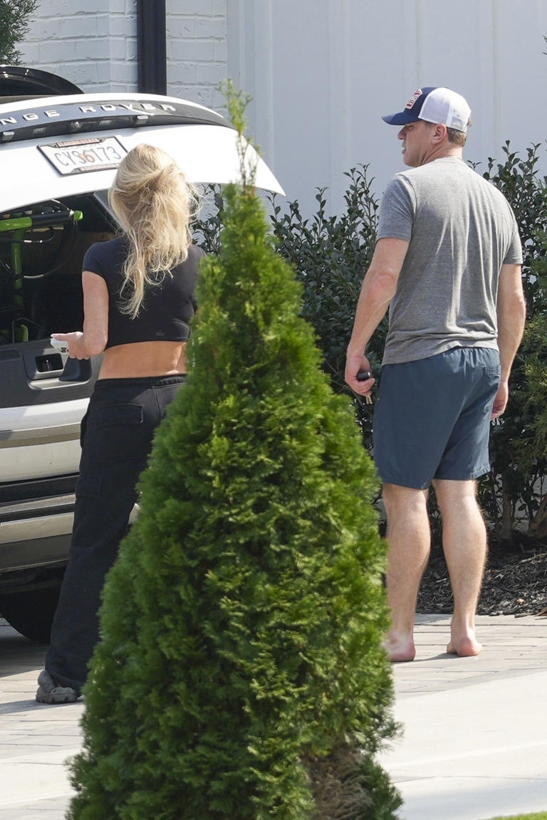 Kim Zolciak seen with boyfriend Kyle Mowitz after getting dragged into his $100M divorce