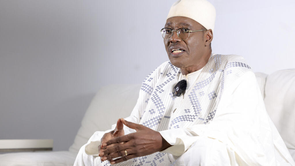 Cameroun : l’opposant en exil Issa Tchiroma Bakary porte plainte en ...