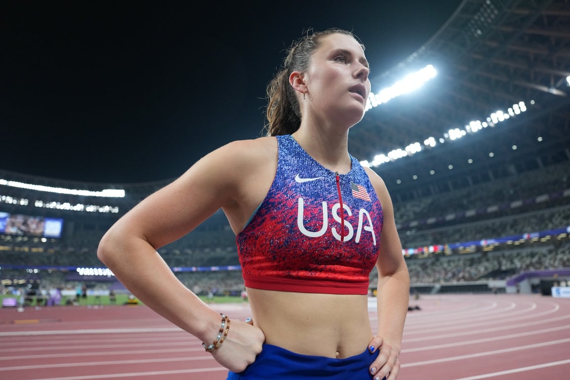 Superb photos of elite Olympic pole vaulters and twin sisters Amanda ...