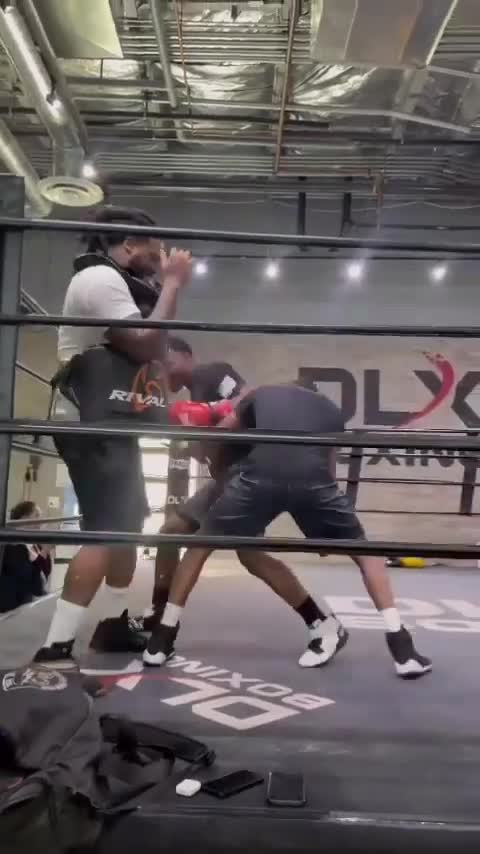 Bruce Carrington & Kenneth Sims act out how boxers behave when coach ...