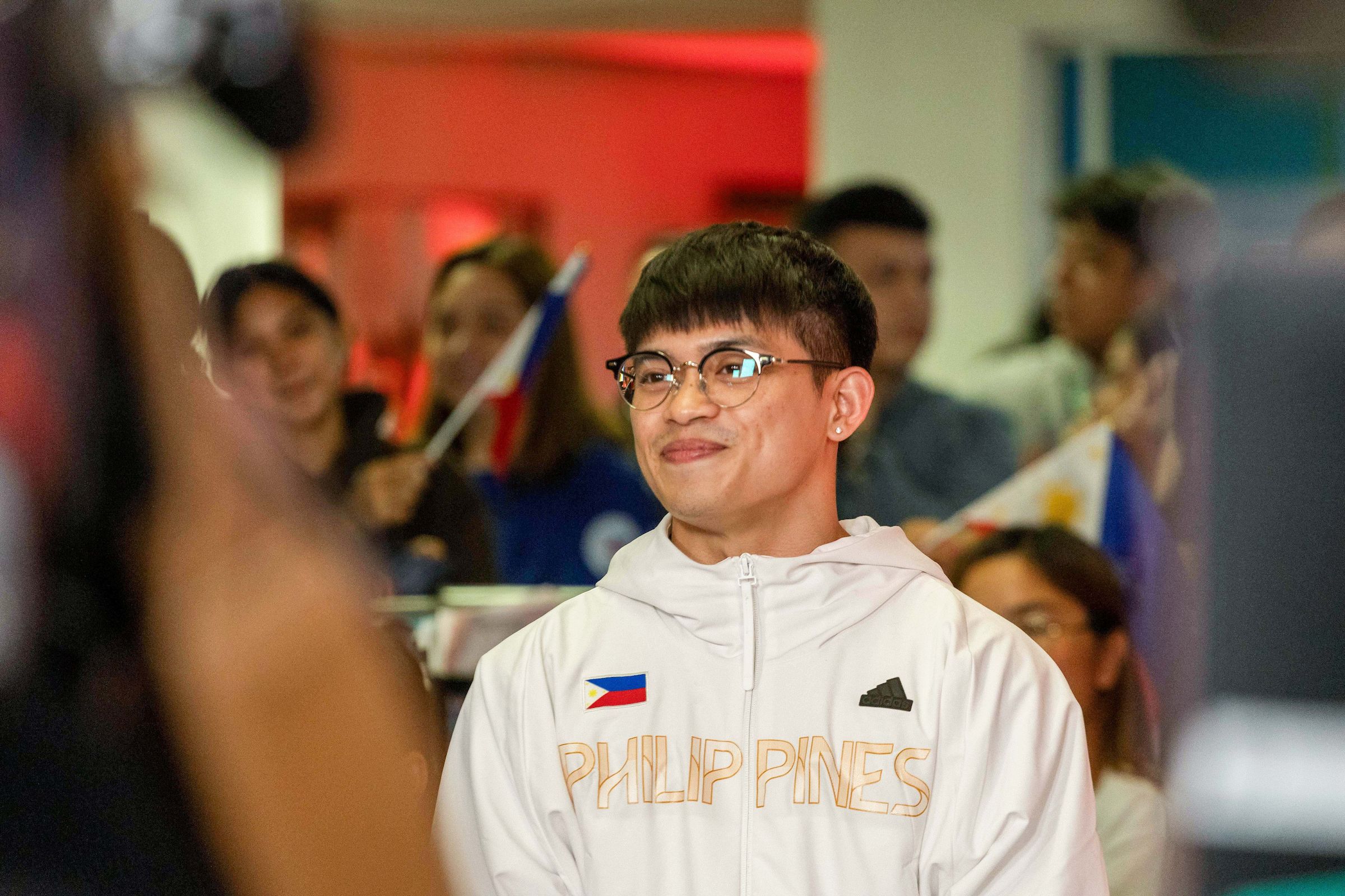 Carlos Yulo shines in vault, floor exercise as world championships kick off