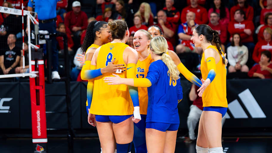 Olivia Babcock Powers No. 6 Pitt Volleyball Over No. 4 Louisville