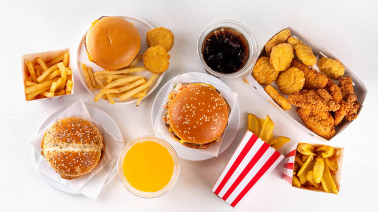 Food Court Favorites From The '90s That Barely Exist Today