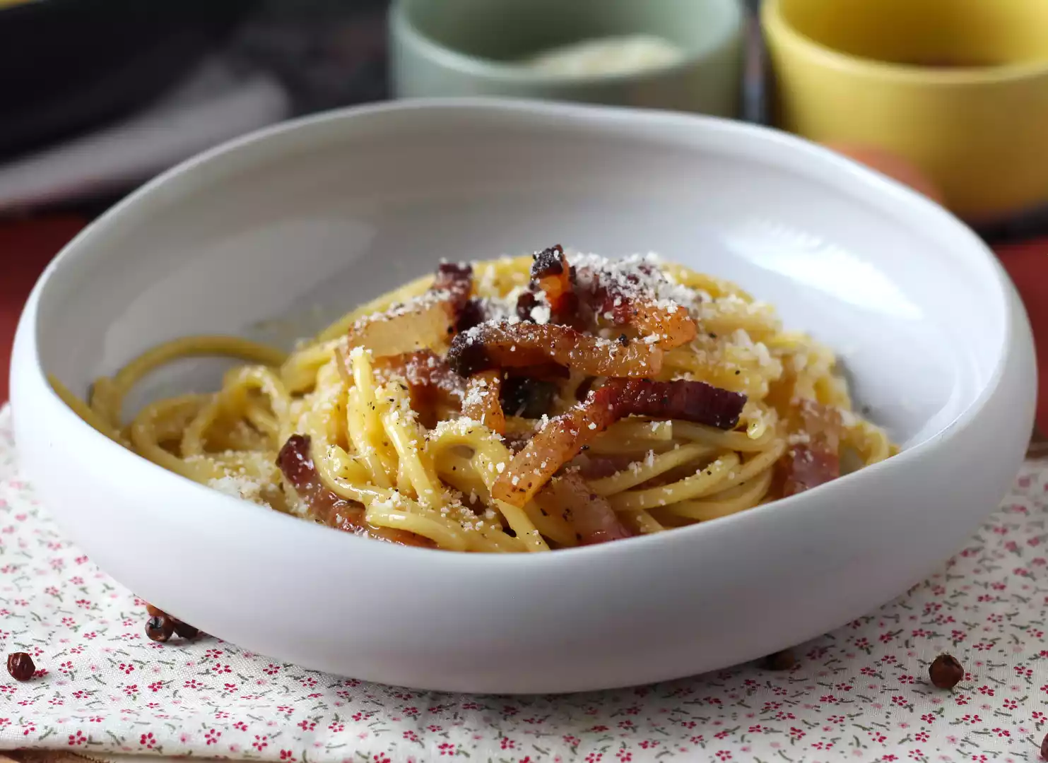 Spaghetti alla carbonara, the real italian recipe!