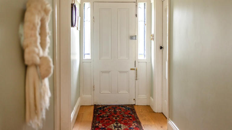 Maximize Storage Space In A Crowded Entryway Thanks To IKEA's Versatile ...