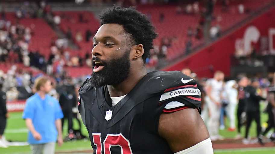 Cardinals Pass Rusher Sidelined With Injury vs Packers