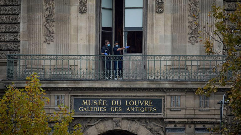 Jewelry heist at the Louvre is latest problem to beset France’s most ...