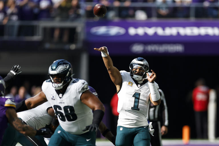 Jalen Hurts outduels predecessor Carson Wentz as Eagles hold off ...