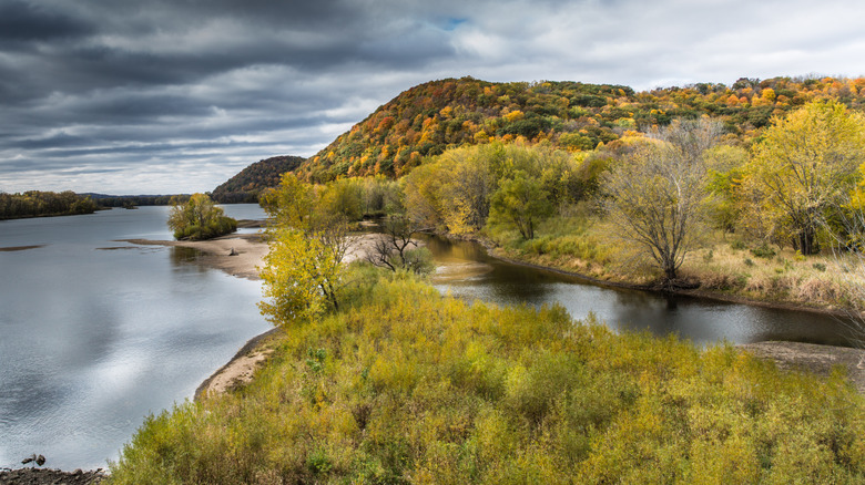 Wisconsin's Driftless Area Is Home To Beautiful Landscapes, Farms ...