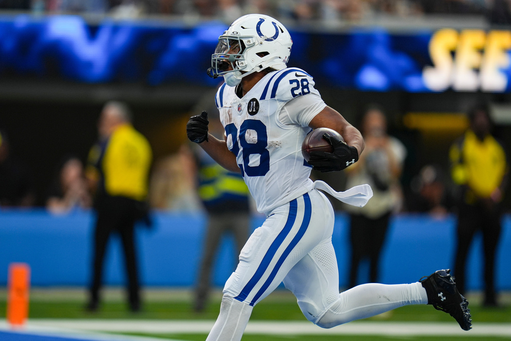 Jonathan Taylor scores 3 touchdowns and Colts beat Chargers 38-24 for ...