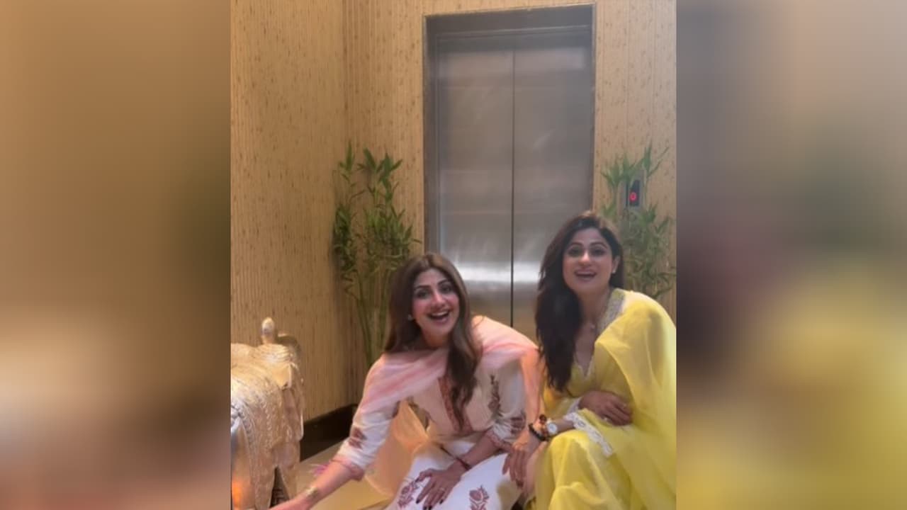 Shilpa, Shamita Shetty Decorate Their Home with Beautiful Rangoli for ...