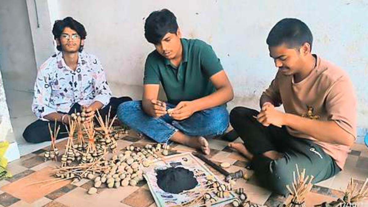 Hingot War 2025: इंदौर के करीब गौतमपुरा में दीपावली के दूसरे दिन होगा ...