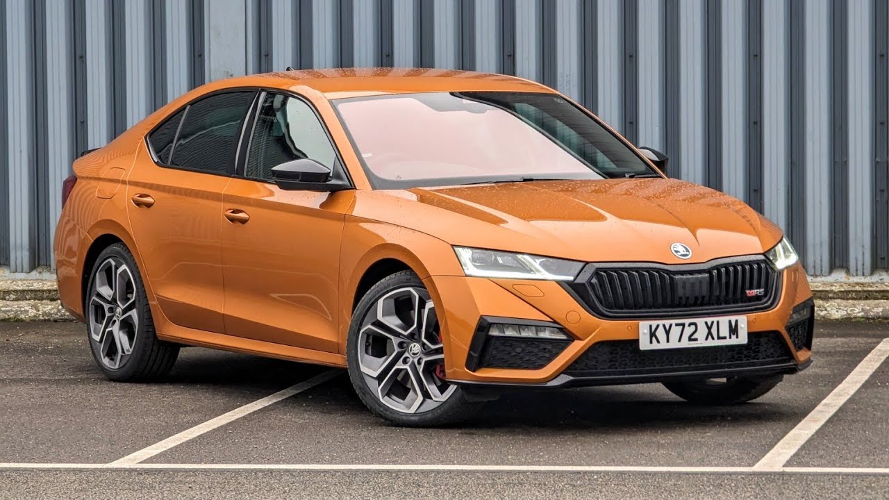 1st Drive Skoda Octavia vRS Hatch 2023 Under £35k