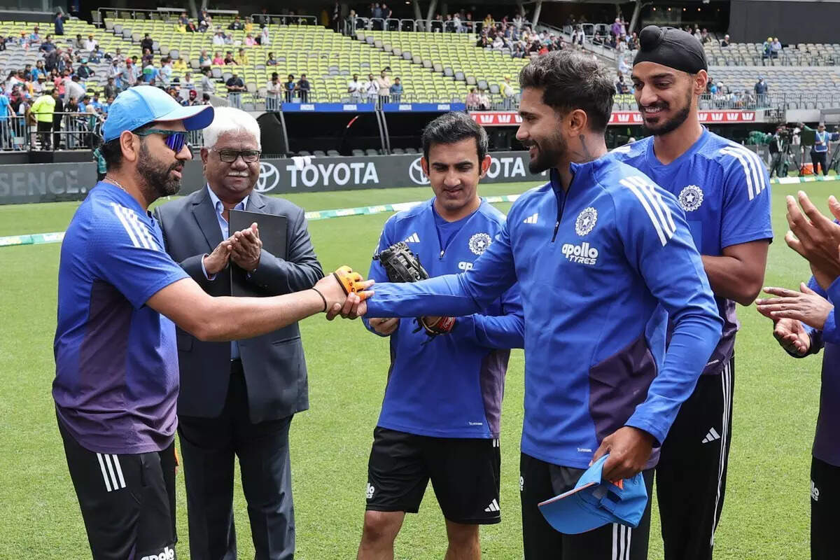 Rohit Sharma’s heartwarming speech for ODI debutant Nitish Reddy goes ...