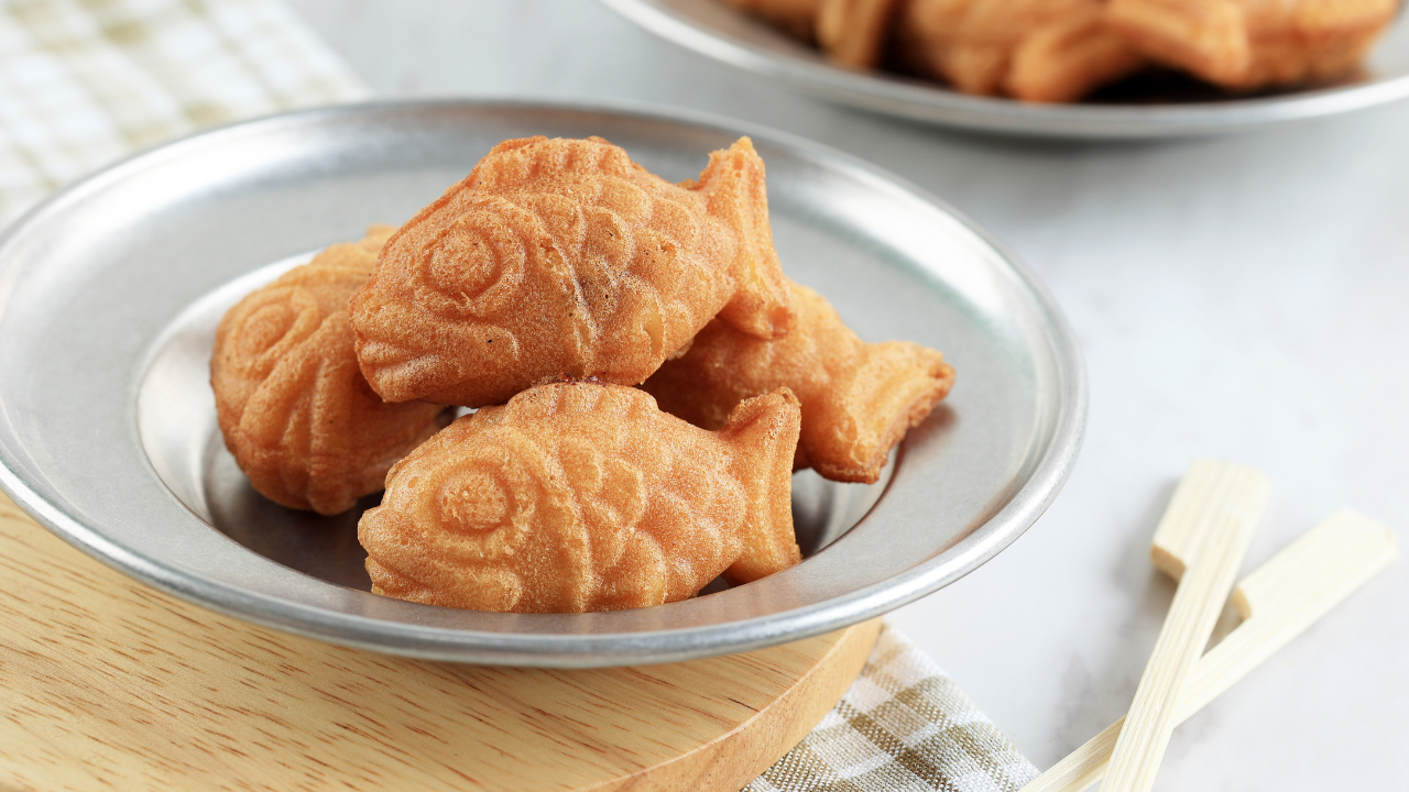 11 traditional Japanese snacks to try on your next trip to Japan