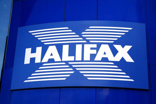 Halifax users report app down and unable to login to online banking