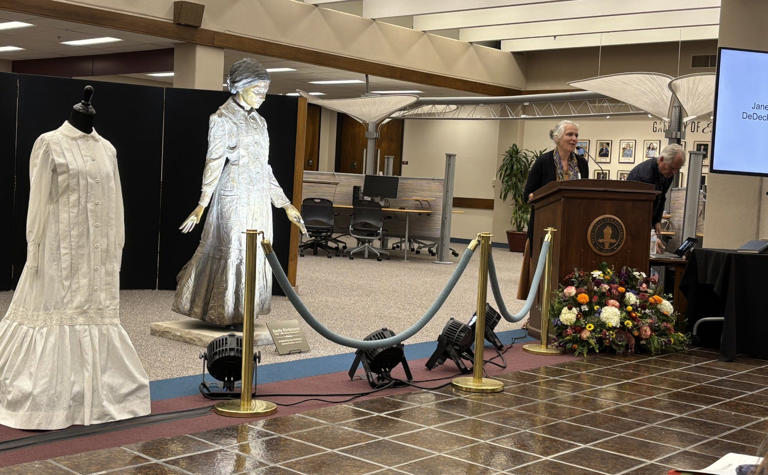 Emily Dickinson honored with new sculpture at WT Cornette Library Poets ...