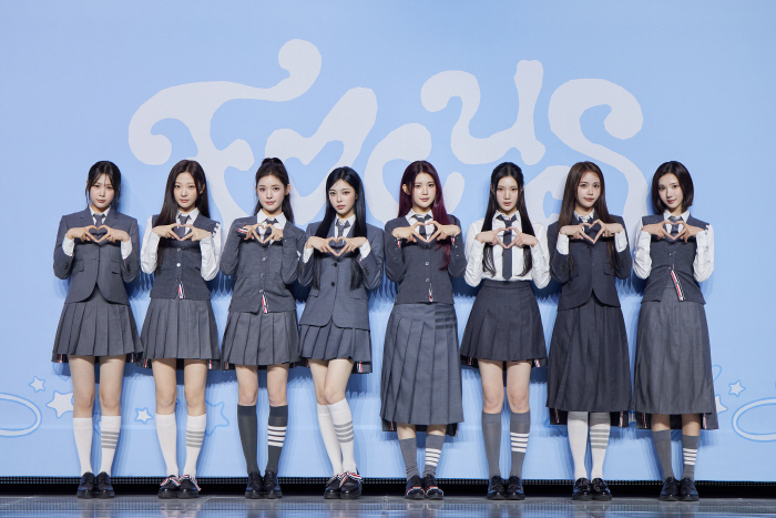 Hearts to Hearts First Mini Album, Showing You More Growth...an album ...