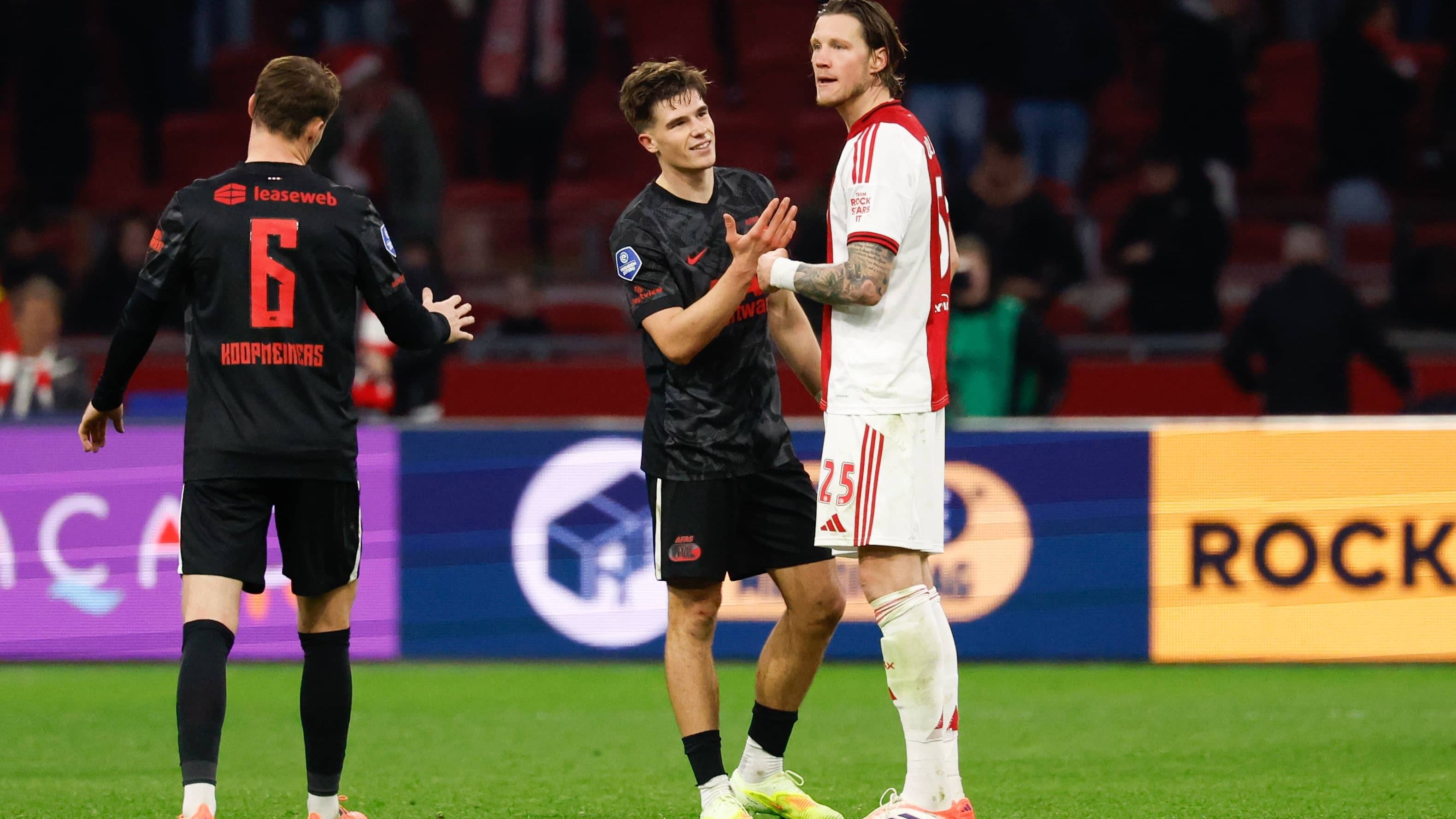 Valentijn Driessen genadeloos na duels tussen Wout Weghorst en Wouter ...