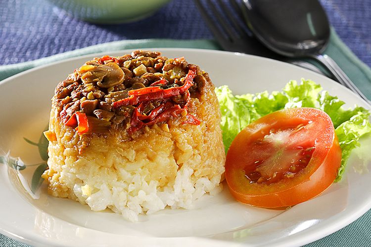 Resep Nasi Tim Ayam Pedas dengan Bumbu Meresap, Favorit Pecinta Pedas