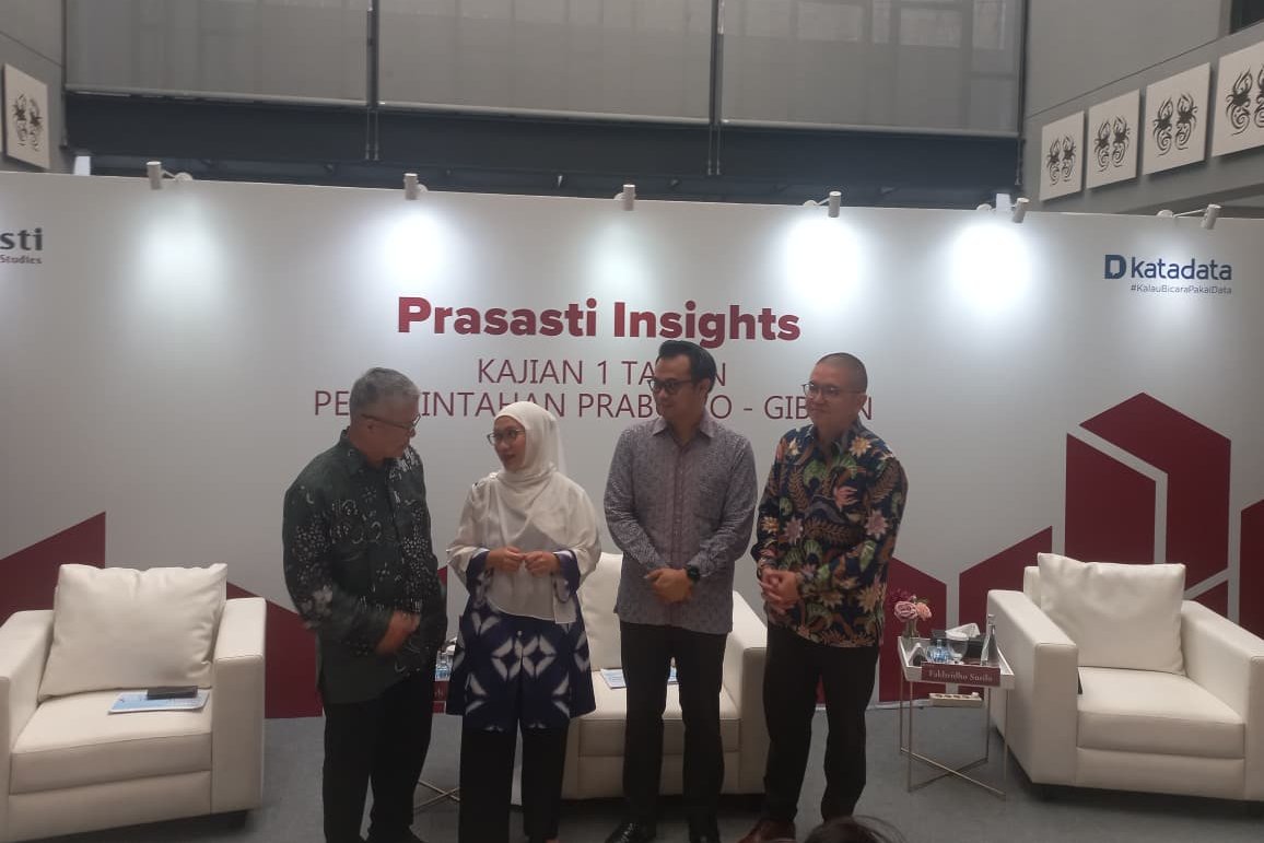 Prasasti Nilai Setahun Pemerintahan Prabowo Cukup Baik, Soroti Soal ...