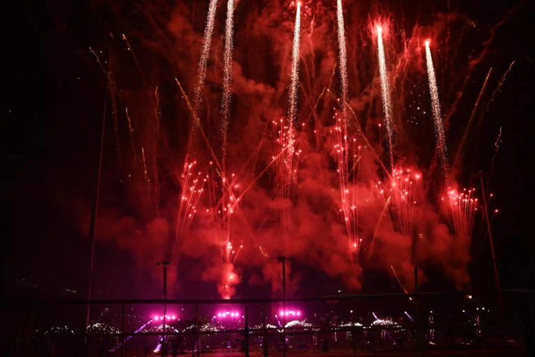 Grand Deepawali Mahotsav lights up with devotion and splendour