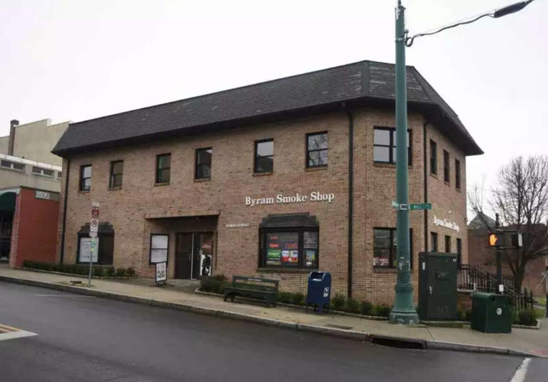 Greenwich plans smoke shop limits near schools, churches, hospitals