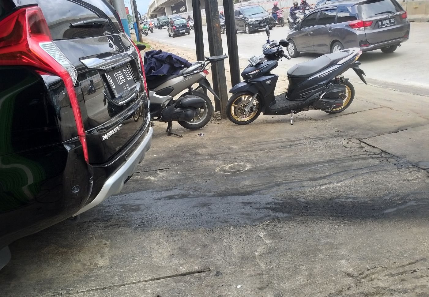 Jangan heran mobil digeber keluar asap hitam, semua karena hal ini