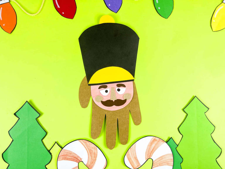 Easy Christmas Nutcracker Handprint Craft